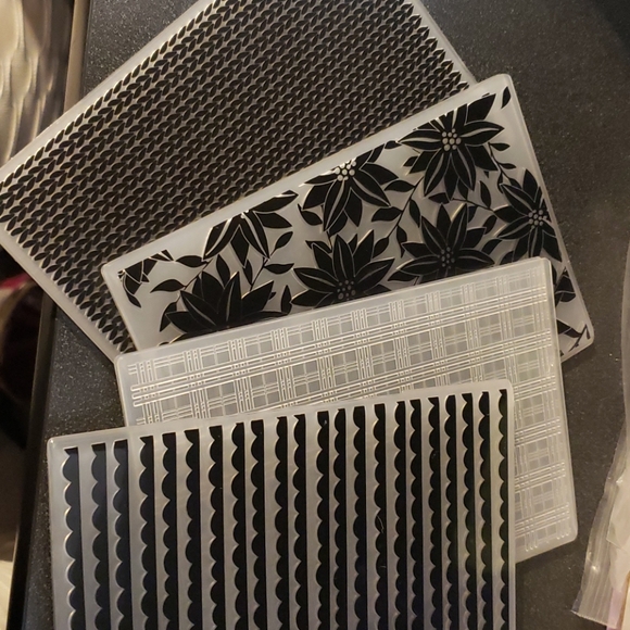 we r memory keepers | Other | We R Memory Keepers Embossing Folders 4 ...